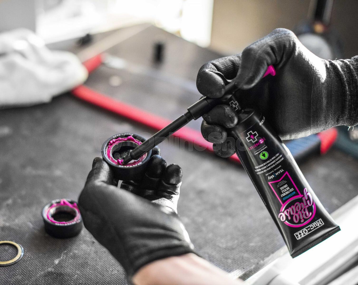 Akce Muc-Off Nano Tech Bike Cleaner 1L + Bio Degreaser 500ml + Bio ...