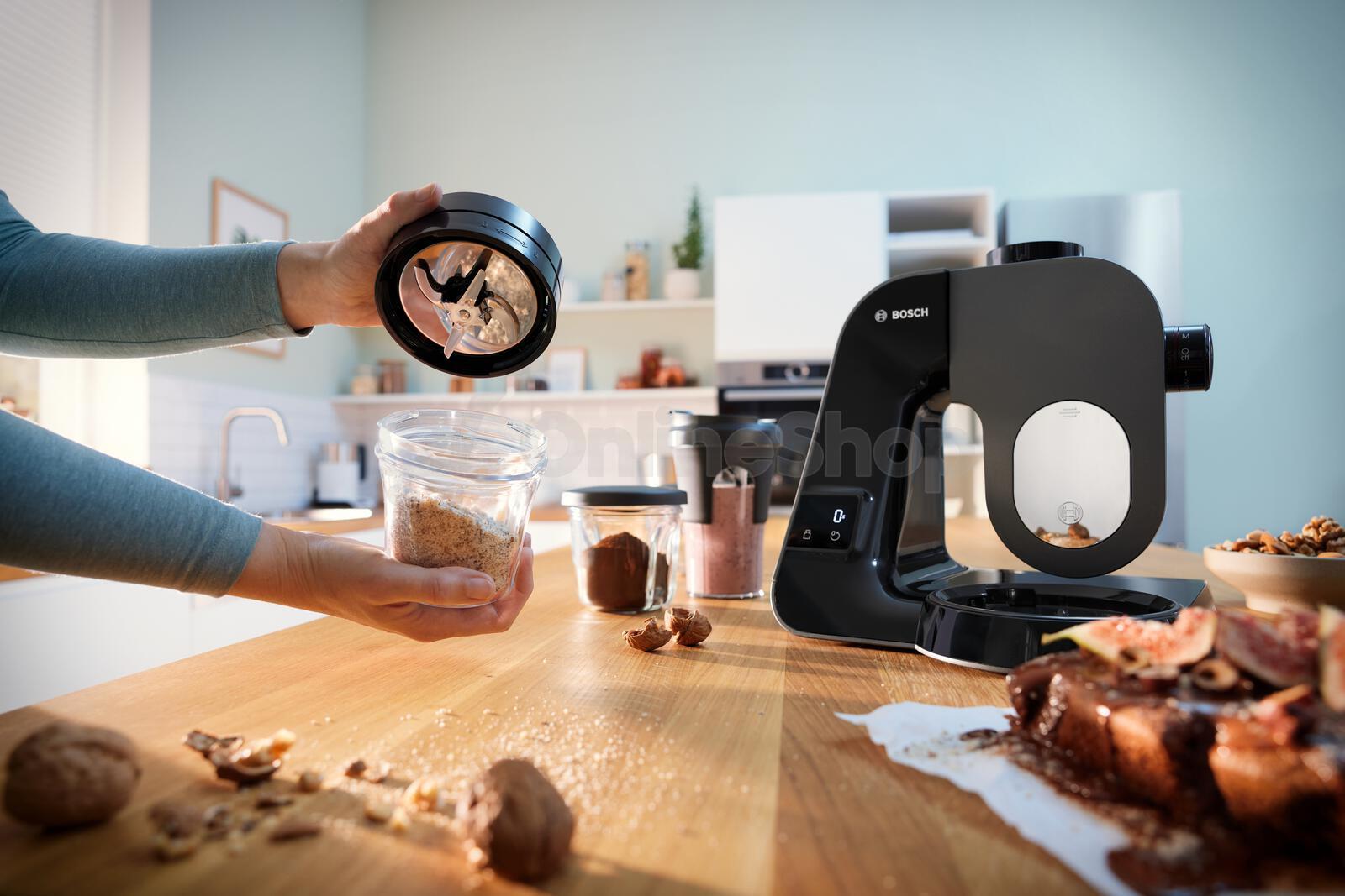 Kuchyňský robot Bosch MUM5XC66 MUM 5 s váhou 1000 W černý | OnlineShop.cz