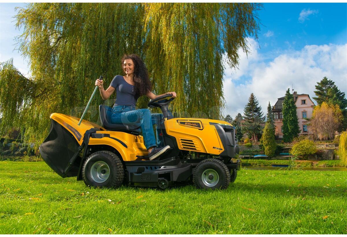 Travní traktor Riwall PRO RLT 92 HRD | OnlineShop.cz