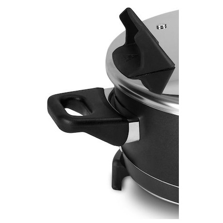 Elektrický pečící hrnec Remoska R22/01 4l Classic | ONLINESHOP.cz