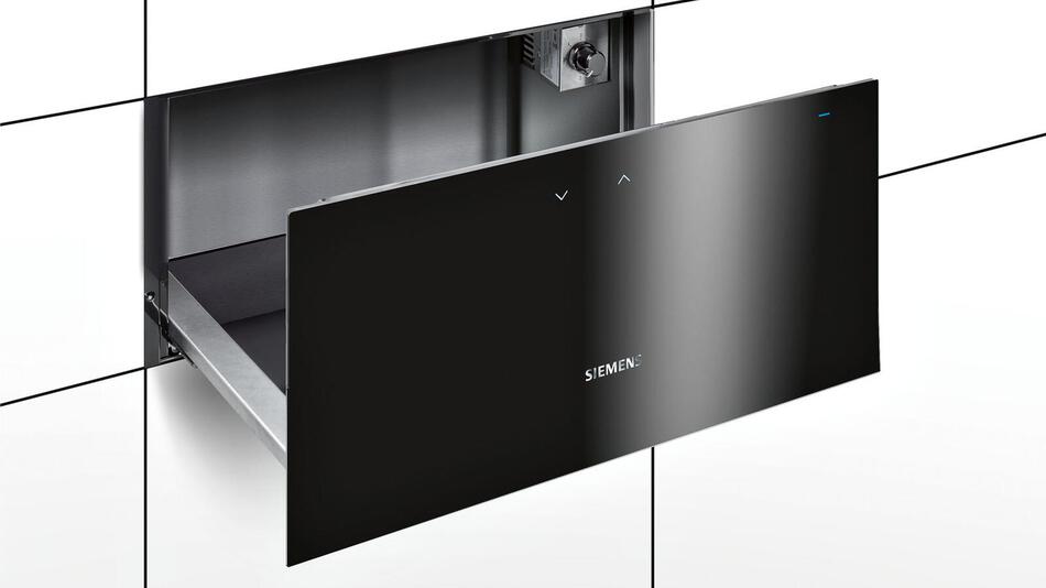 Zásuvka ohřevná Siemens BI630CNS1 | OnlineShop.cz